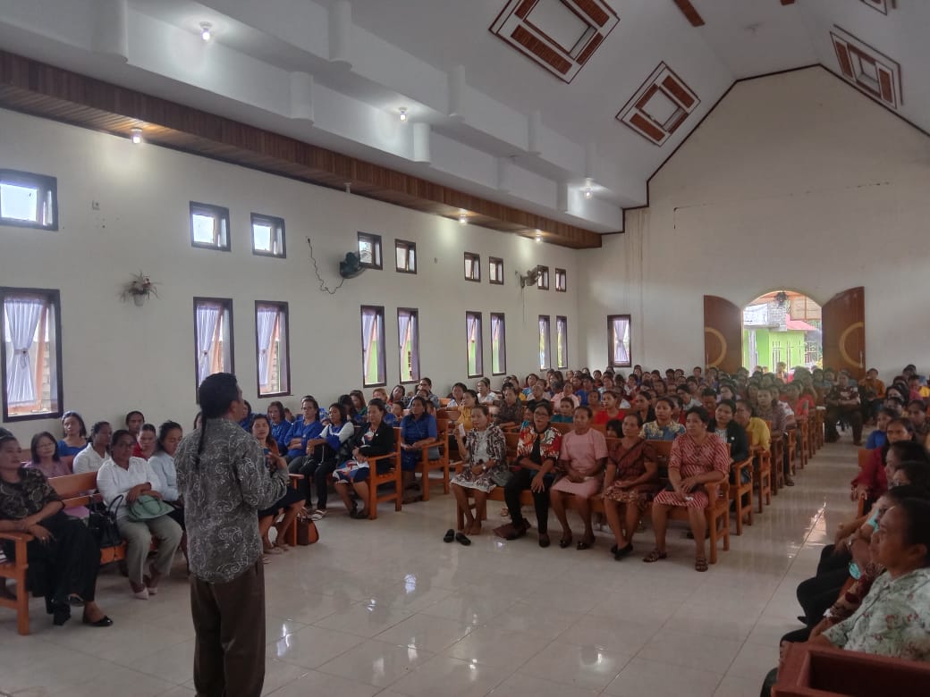 PERAN PEREMPUAN GMIH DALAM GEREJA DAN KELUARGA – GMIH